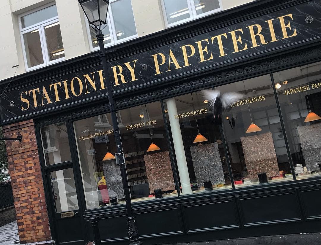 NGS TRADITIONAL LONDON SIGN WRITING - NGS Sign lettering & writing.